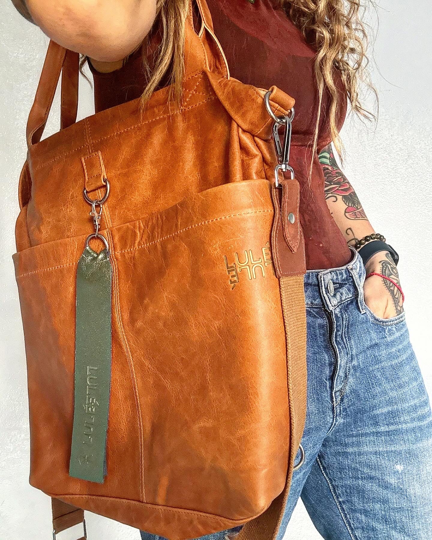 Lolo Bag, tote bag multiusos en cuero, hecha a mano en Colombia – LULÉ LULÉ BAGS